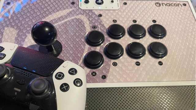 Street Fighter 6 | How to use a fightstick and controller at the same ...